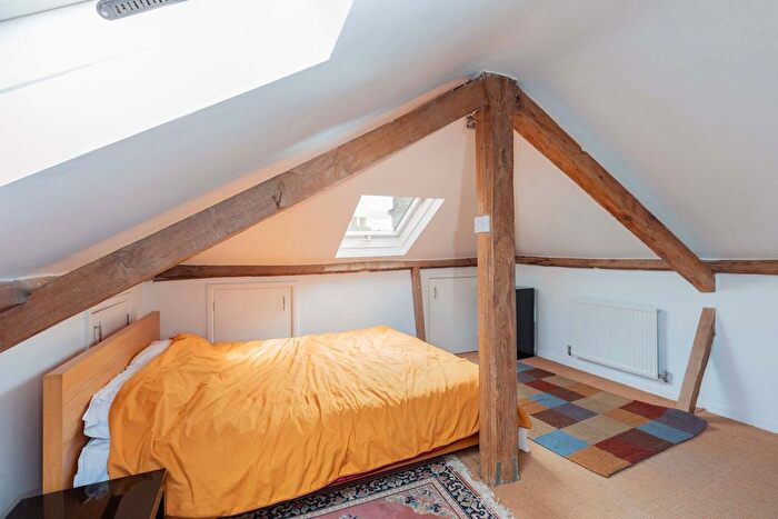 2 Bedroom Flat For Sale In Flat, River Terrace, Henley On Thames, RG9