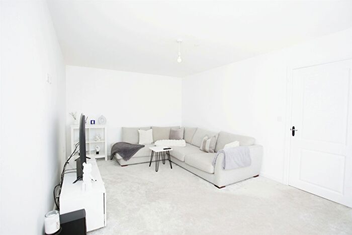 3 Bedroom Detached House For Sale In Gate Field Close, Bedwas ...