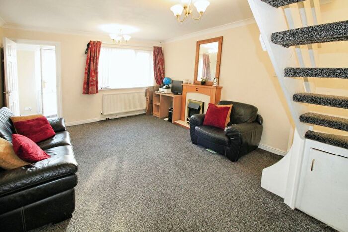 2 Bedroom Semi-Detached House To Rent In Foxton Close, Sellars Wood ...