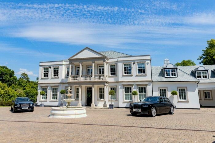 8 Bedroom Detached House For Sale In Forest Ridge, Keston, Kent, BR2