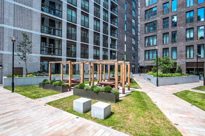 3 Bedroom Flat For Sale In Phoenix Place, Holborn, London, WC1X