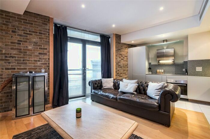 1 Bedroom Flat For Sale In Tea Trade Wharf, Shad Thames, London, SE1