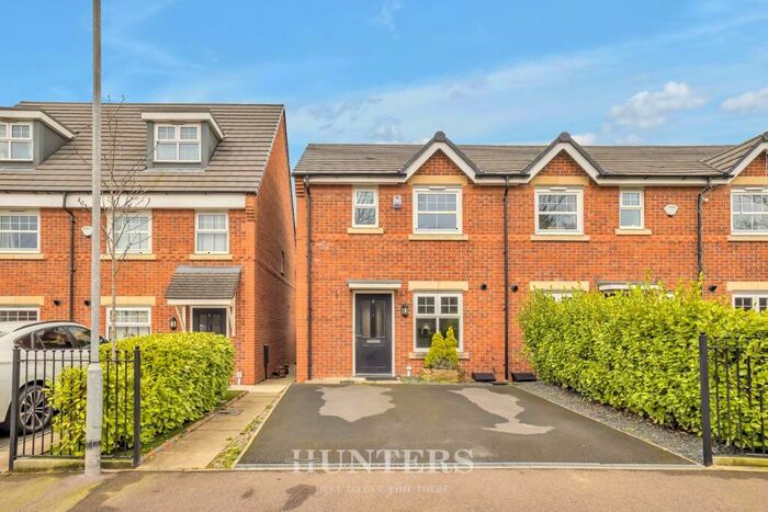 3 Bedroom End Of Terrace House For Sale In Horse Chestnut Drive ...