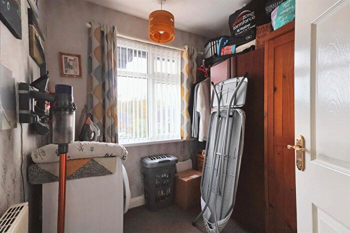 3 Bedroom Detached House For Sale In Stanley Drive, Bramcote ...