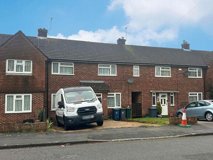 3 Bedroom Terraced House For Sale In Laburnum Road, High Wycombe ...