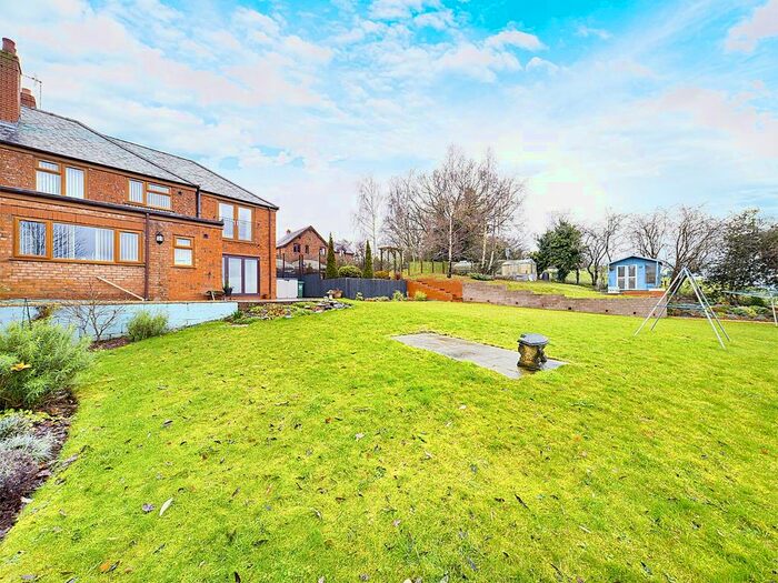 3 Bedroom Semi-Detached House For Sale In Collins Green, Knightwick ...
