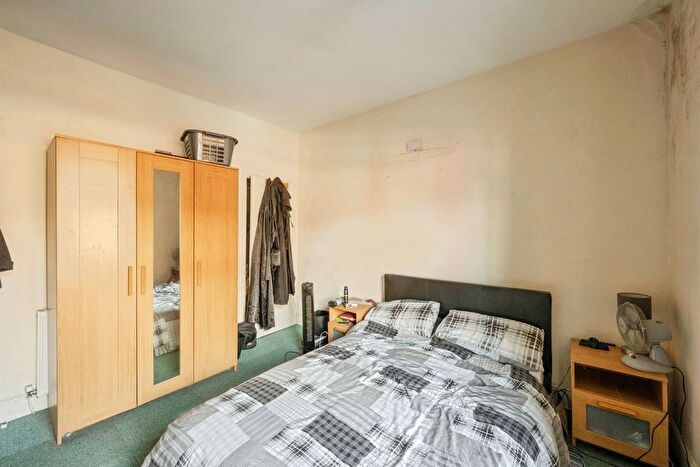 2 Bedroom Terraced House For Sale In Allerton Street, Wheatley ...