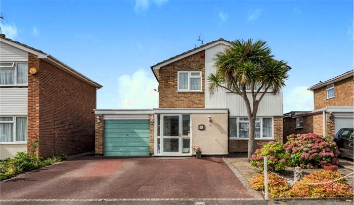 3 Bedroom Detached House For Sale In Home Farm Way, Stoke Poges, Slough ...