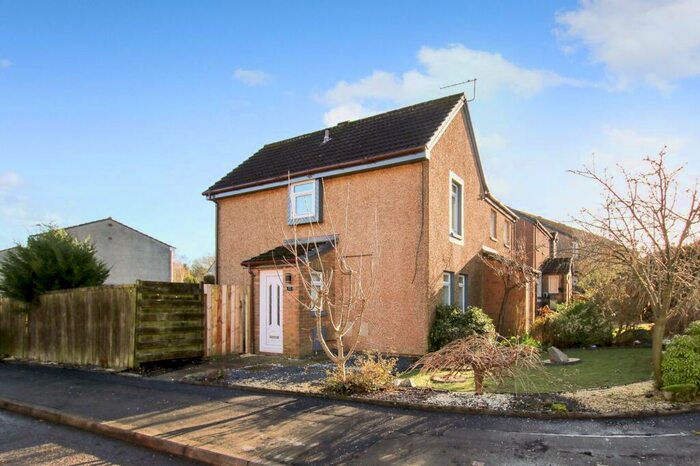 3 Bedroom Semi-Detached House To Rent In Rowan Crescent, Falkirk, FK1