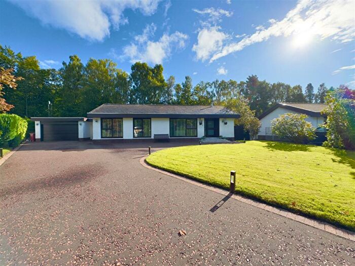 3 Bedroom Detached Bungalow For Sale In Lady Jane Gate, Bothwell ...