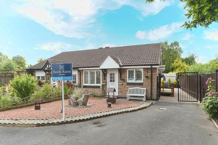 2 Bedroom Bungalow For Sale In The Orchard, Marfleet Lane, Hull, East ...
