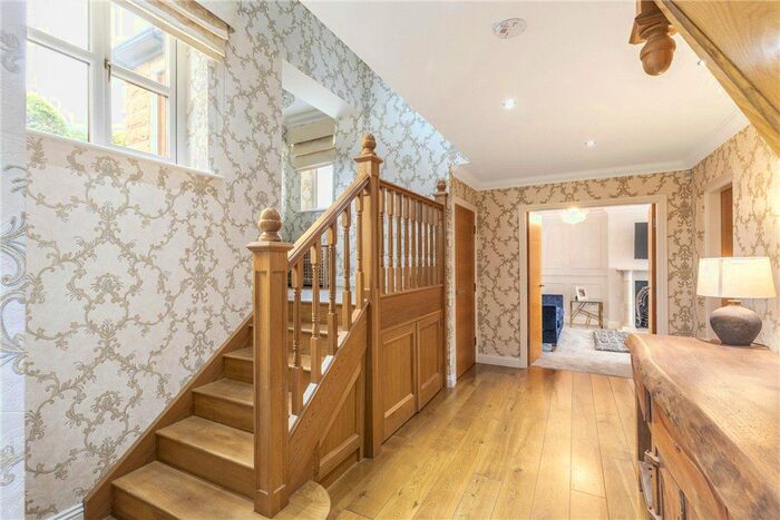 7 Bedroom Detached House For Sale In Hough Side Lane, Pudsey LS28