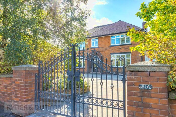 4 Bedroom Detached House For Sale In Oldham Road, Thornham, Rochdale, OL11