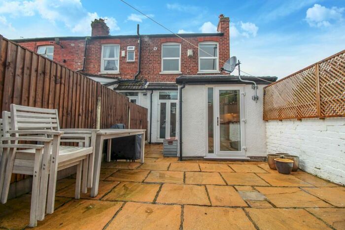 2 Bedroom End Of Terrace House For Sale In Chadwell Road, Offerton ...