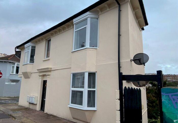 2 Bedroom Flat To Rent In Upper Lewes Road, Brighton, BN2