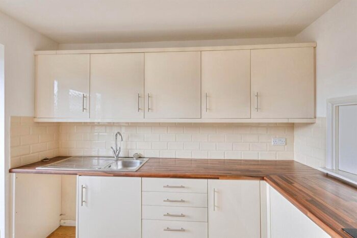 2 Bedroom Detached Bungalow For Sale In Aintree Road, Northampton, NN3