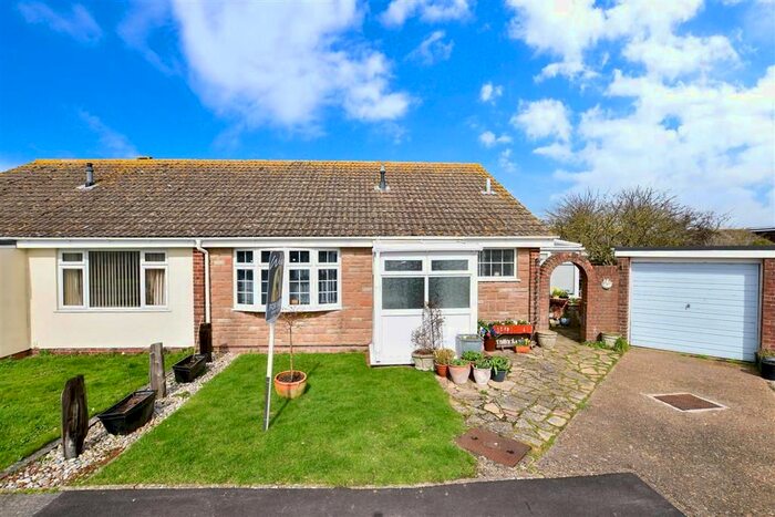 3 Bedroom Semi-Detached Bungalow For Sale In The Fairway, Dymchurch ...