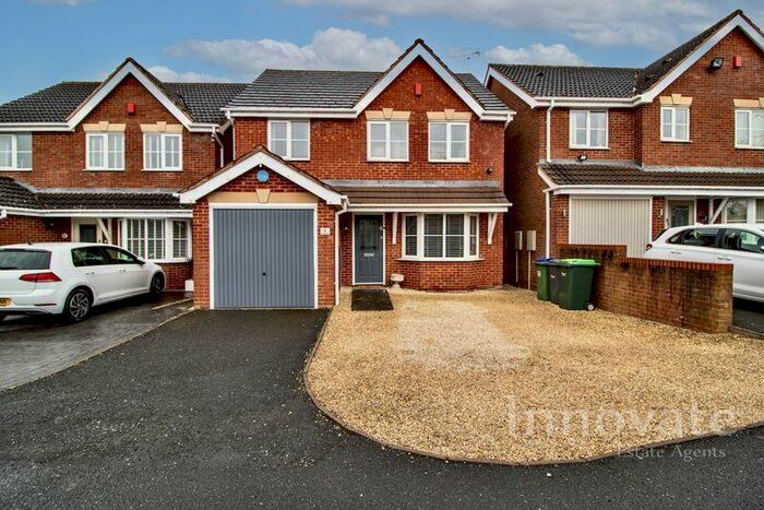 4 Bedroom Detached House For Sale In Wyvern Close, Oldbury, B68