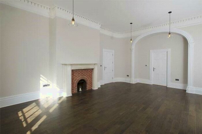 1 Bedroom Apartment To Rent In Wadham House, High West Street ...