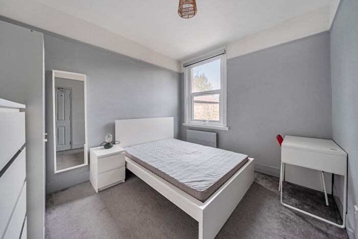 3 Bedroom Terraced House For Sale In Doggett Road, Catford, London, SE6