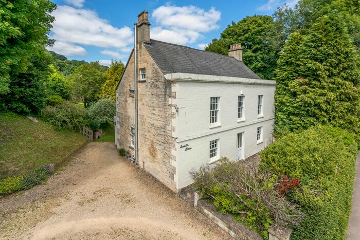 6 Bedroom Detached House For Sale In Toadsmoor Road, Brimscombe, Stroud ...