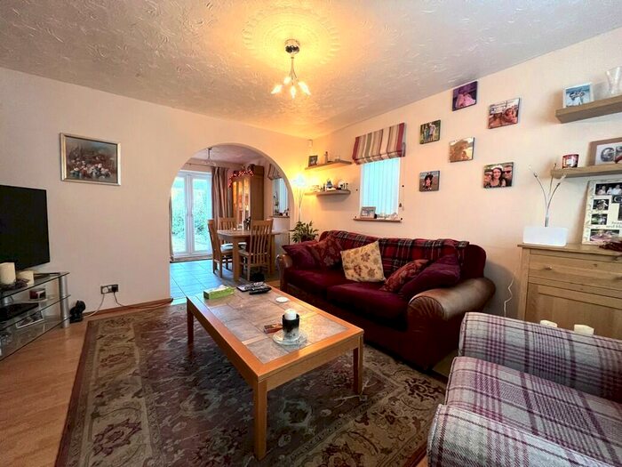 3 Bedroom Link Detached House For Sale In Orchard Close, Warboys ...