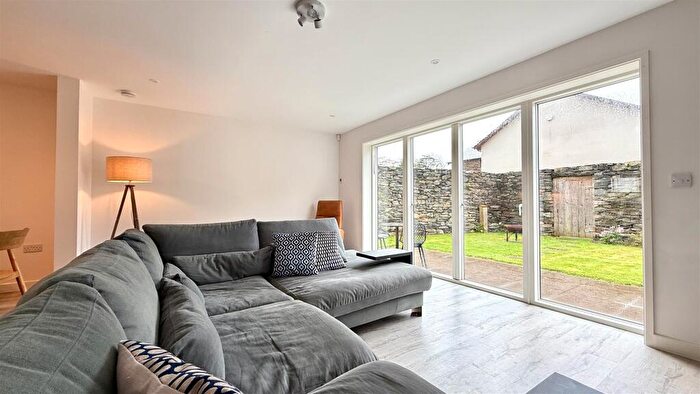 3 Bedroom Semi-Detached House For Sale In Swn Y Dail, Barmouth, LL42