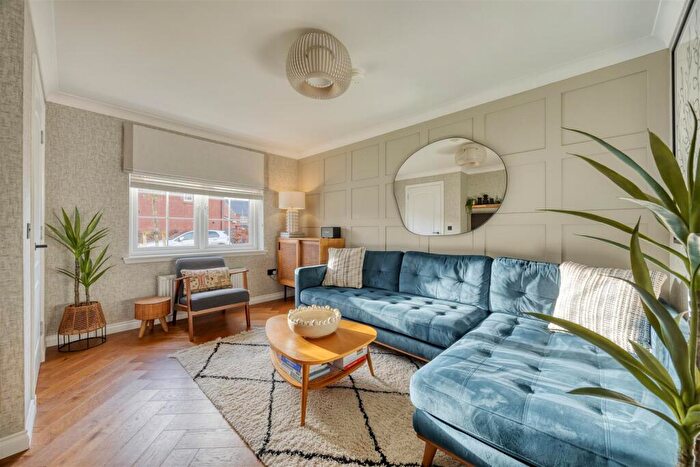 2 Bedroom Semi-Detached House For Sale In Bishop Loch Court, Gartcosh ...