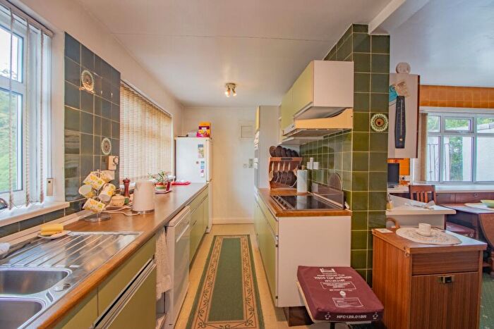 3 Bedroom Detached Bungalow For Sale In Stapleford Road, Trowell ...