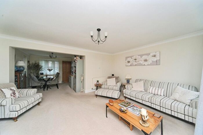 5 Bedroom Detached House For Sale In Darent Close, Stone Cross ...