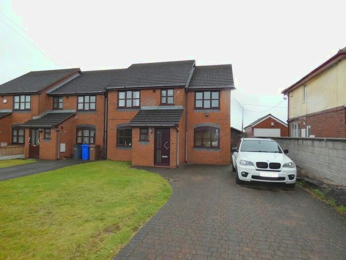 4 Bedroom Detached House To Rent In Bemersley Road, Norton In The Moors ...