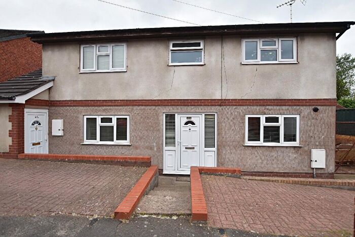 2 Bedroom Flat To Rent In Benjamin Road, Wrexham, LL13