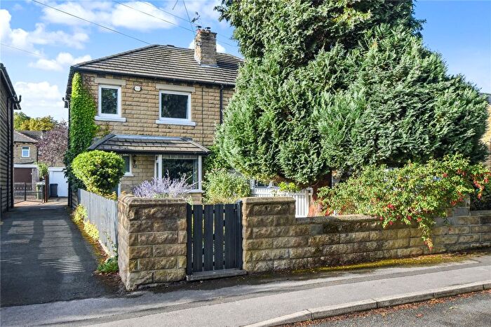 Houses for sale in Farsley, LS28, West Yorkshire