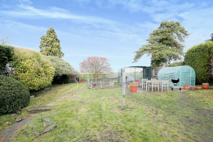 3 Bedroom Detached Bungalow For Sale In Main Road, Sheepy Magna ...