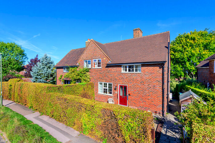 Houses for sale & to rent in GU2 7QY, Orchard Road, Onslow Guildford