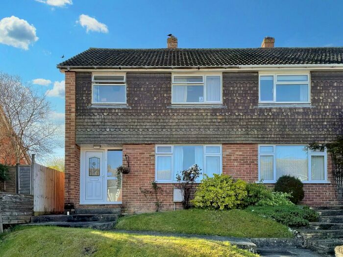 3 Bedroom Semi Detached House For Sale In Hedge Hill Road, East Challow ...