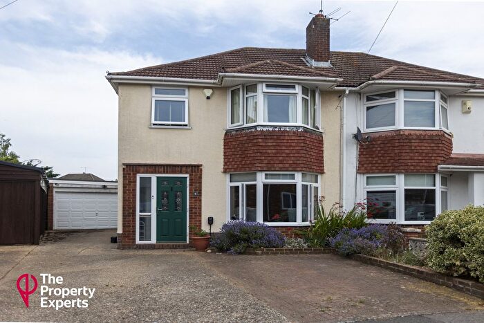 Houses for sale in Woodley, RG5, Berkshire