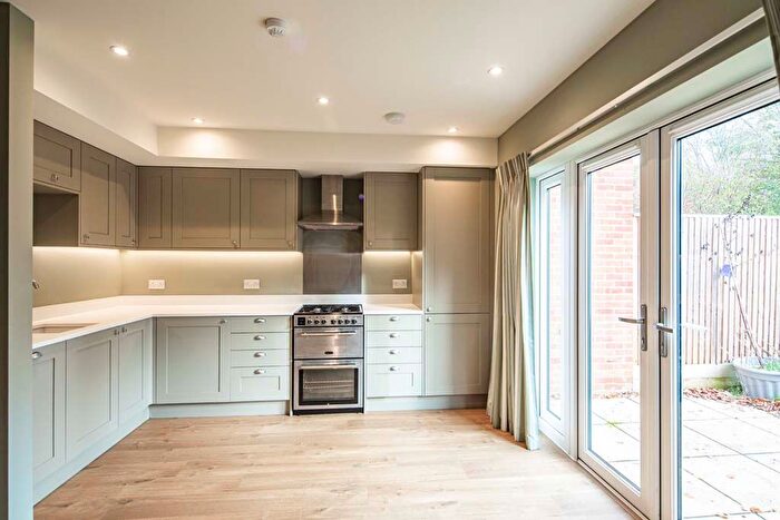 2 Bedroom Property For Sale In Ash Hurst, Goring On Thames, RG8