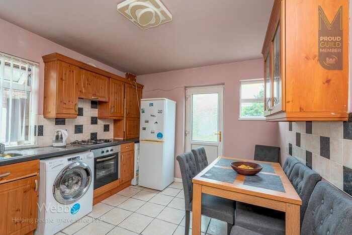 3 Bedroom Semi-Detached House For Sale In Dangerfield Lane, Darlaston ...