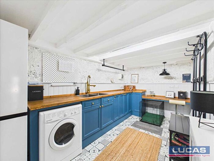 3 Bedroom Town House For Sale In Greenfield Terrace, Hill Street, Menai ...