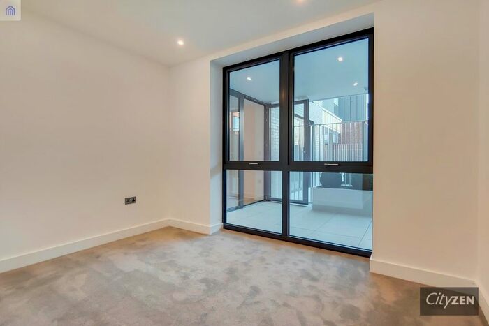 3 Bedroom Flat For Sale In Clapham Place, A Clapham Road, London, SW9