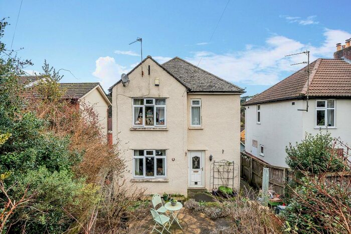 3 Bedroom Detached House For Sale In Uley Road, Dursley, GL11