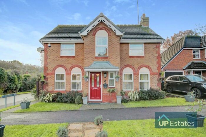 4 Bedroom Detached House For Sale In Ashfield Avenue, Coventry, CV4