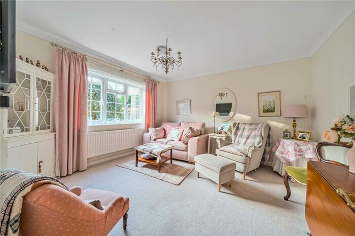 4 Bedroom Detached House For Sale In High Trees Drive, Bereweeke Avenue ...