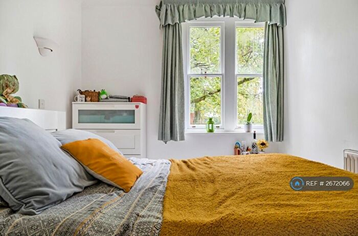 2 Bedroom Flat To Rent In Oakwood House, Otterbourne, Winchester, SO21