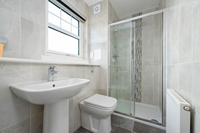 2 Bedroom Flat For Sale In Corthan Court, Kirkcaldy, KY1