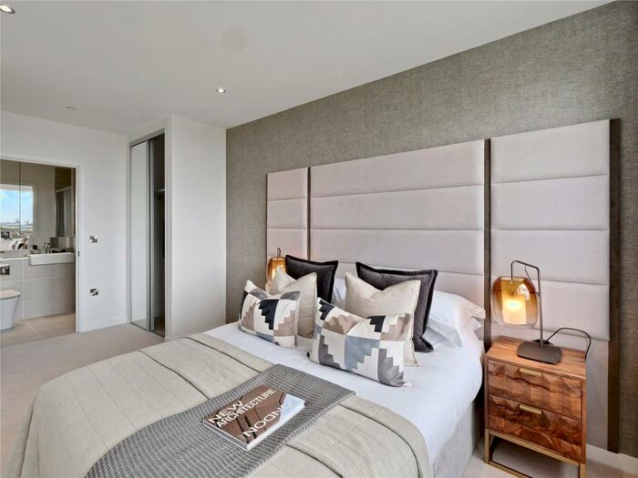 1 Bedroom Apartment For Sale In Parkside At Royal Albert Wharf, Upper ...