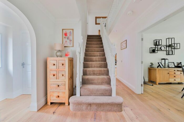 6 Bedroom Detached House For Sale In Woodland Rise, Sproatley, Hull ...