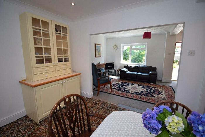 3 Bedroom Detached Bungalow For Sale In Pentrefelin, Criccieth, LL52