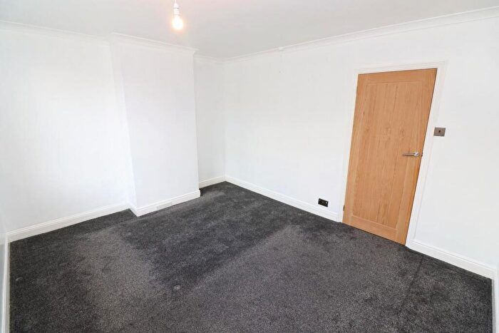 3 Bedroom Terraced House For Sale In Sartoris Road, Rushden, NN10